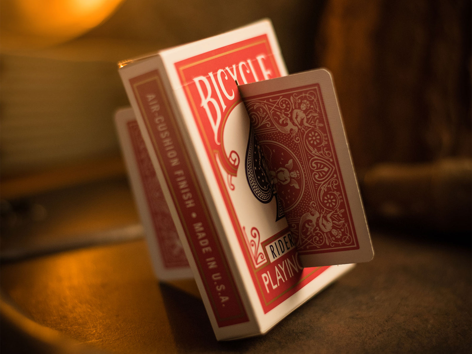 Learn Magic Tricks & Street Magic Training|Ellusionist online Magic Shop